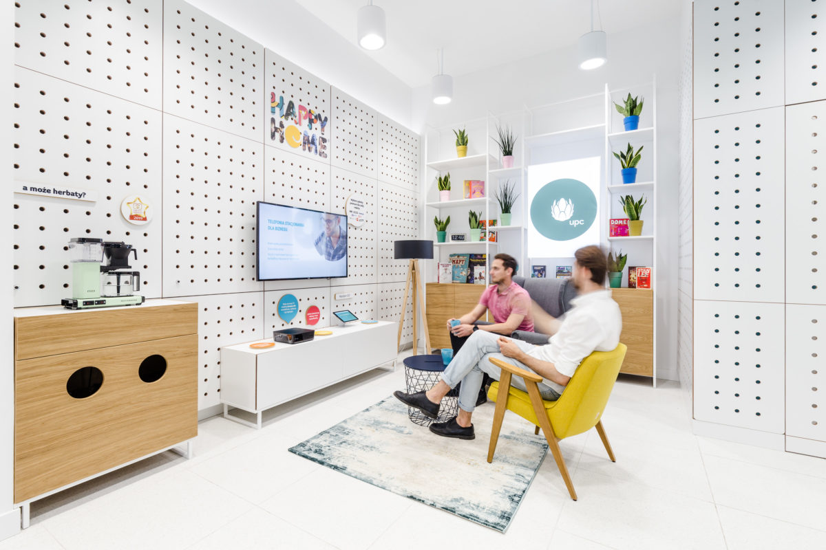 we are workplace – Touch, settle, experience | UPC showrooms